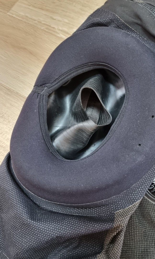 Fourth Element Drysuit (Male), Sports Equipment, Other Sports Equipment ...