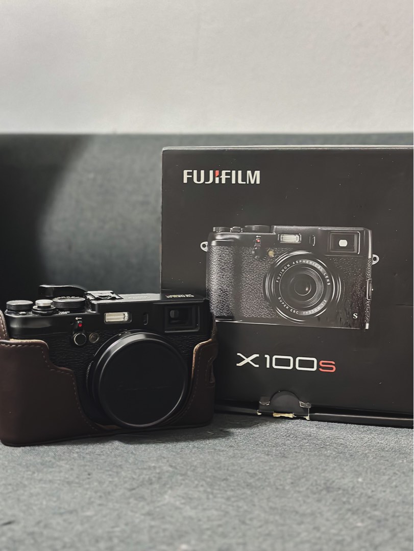 Fujifilm X100S, Photography, Cameras on Carousell