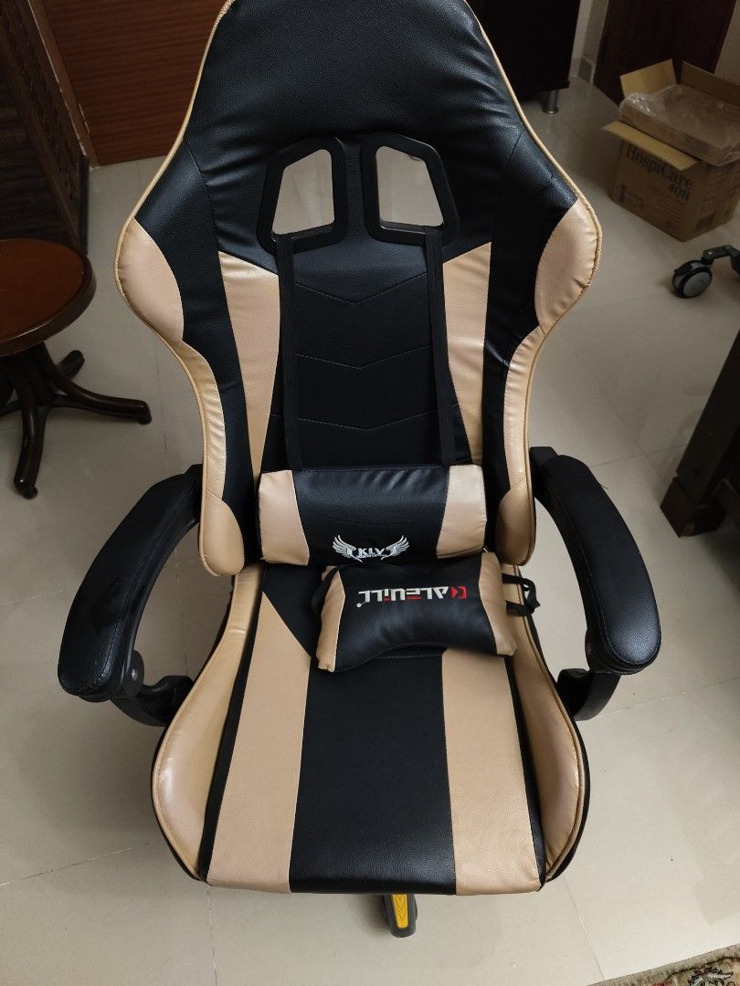 Gaming Chair, Furniture & Home Living, Furniture, Chairs on Carousell