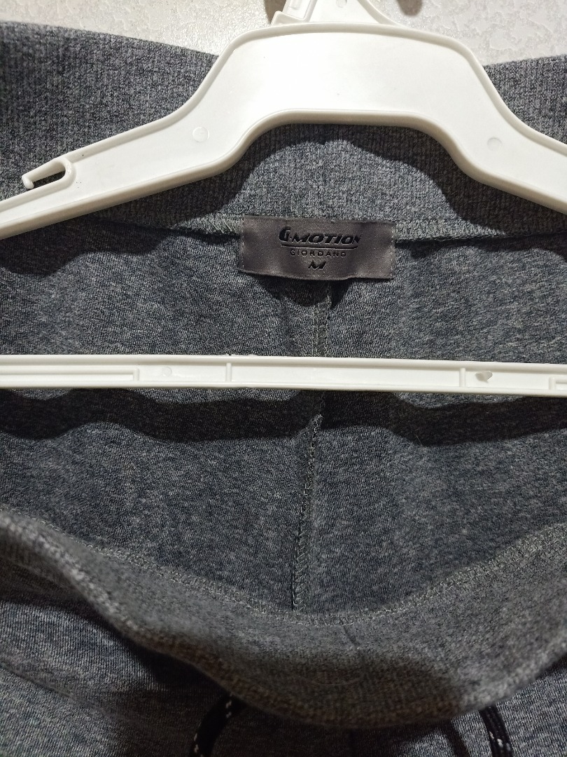 GIORDANO G-Motion Shorts Gray, Men's Fashion, Bottoms, Shorts on Carousell