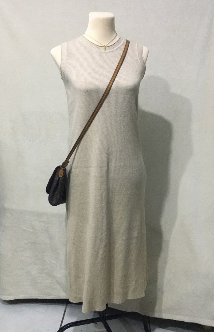 Hello milk tee knitted maxi dress on Carousell
