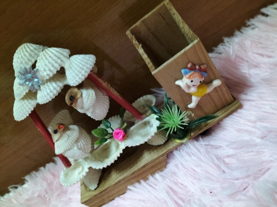 Hiasan Kayu, Hobbies & Toys, Toys & Games on Carousell