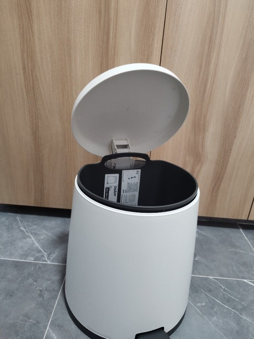 IKEA White Snapp Pedal Bin (12L) * Light Use, Furniture & Home Living ...