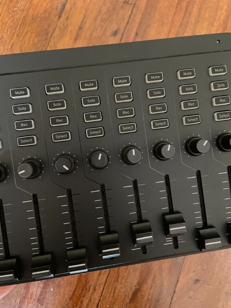 Korg nanoKONTROL Studio Bluetooth Midi Controller (NANOKONST), Hobbies ...