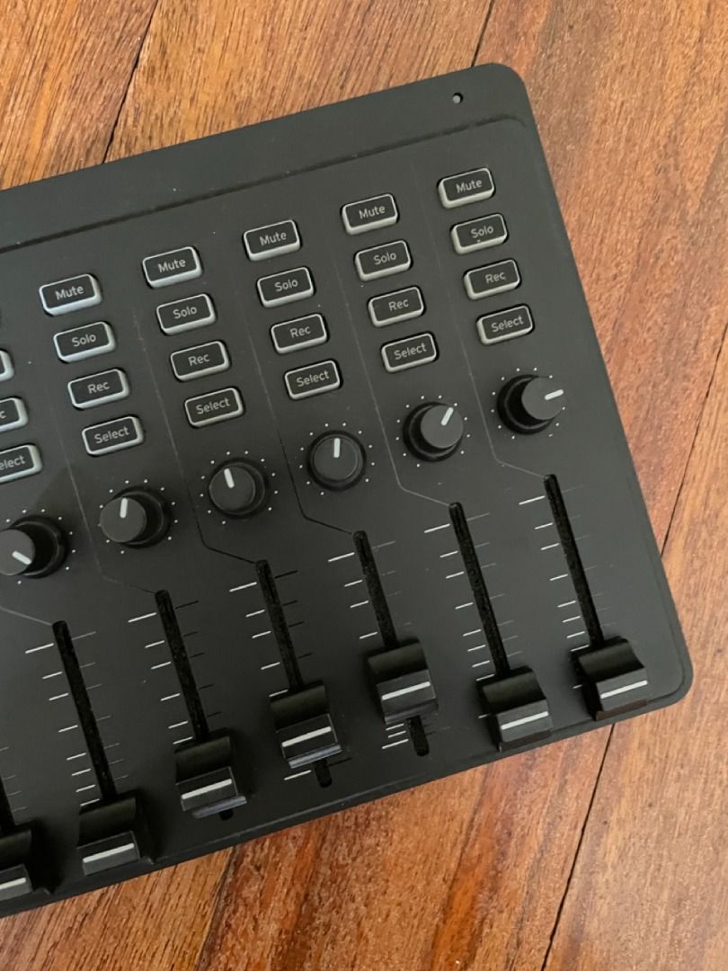 Korg nanoKONTROL Studio Bluetooth Midi Controller (NANOKONST), Hobbies ...