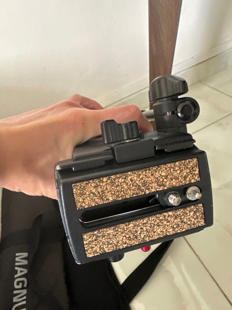 Magnus VT-4000 Tripod System with Fluid Head, Photography, Photography ...