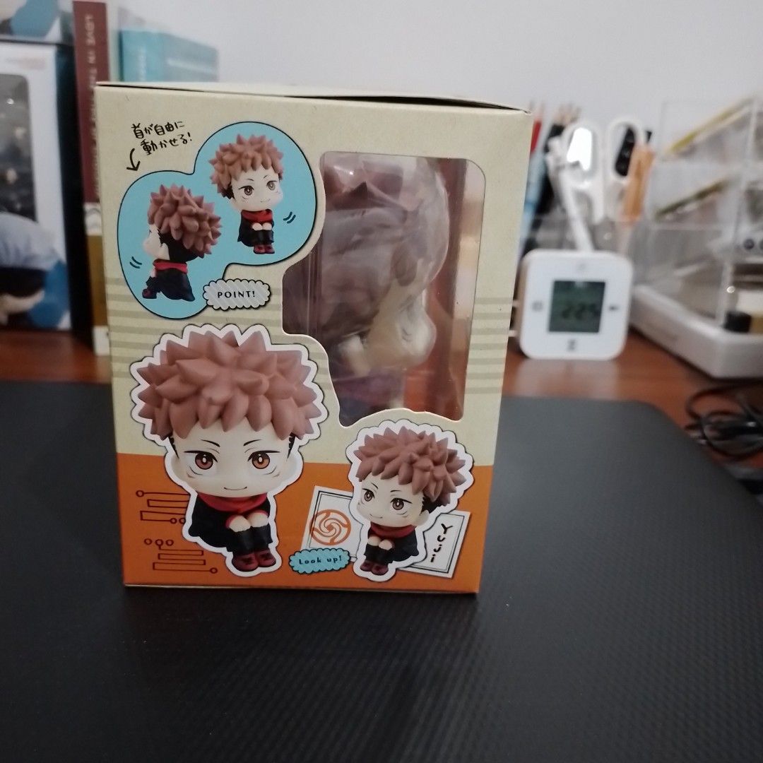 {MegaHouse} Jujutsu Kaisen Yuji Itadori Lookup Figure w/ Cushion on ...