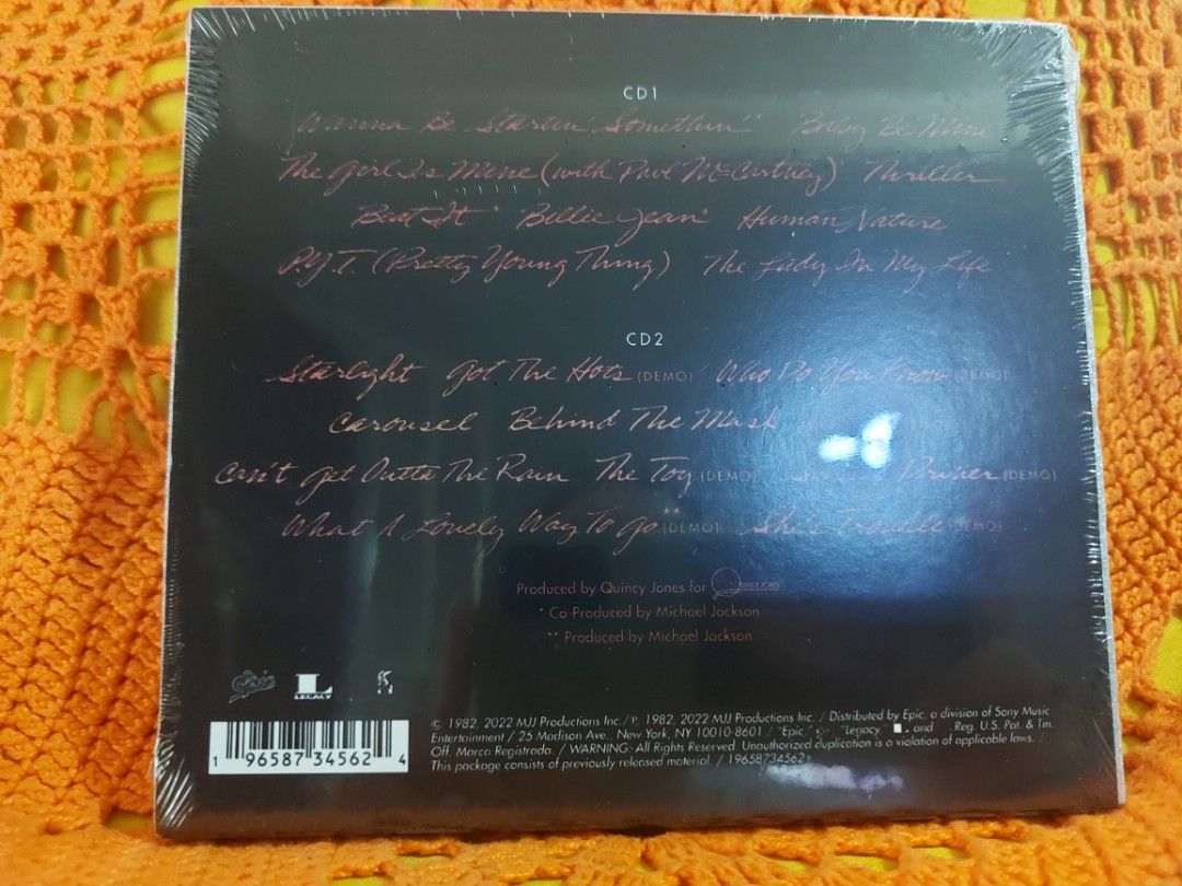 Michael Jackson Thriller 40th Anniversary Edition 2CD, Hobbies & Toys ... Michael Jackson Thriller 40th Anniversary Edition 2CD, Hobbies & Toys ...