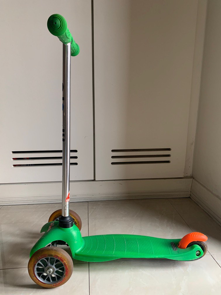 Micro mini scooter in green, Sports Equipment, Sports & Games, Skates ...