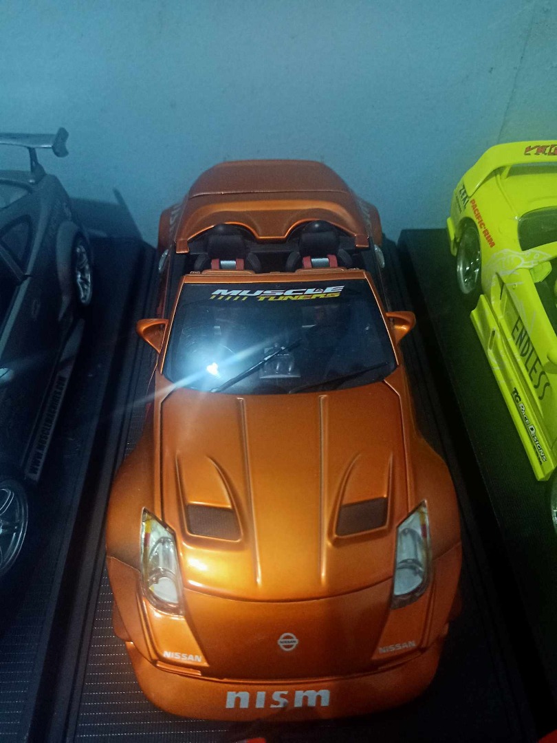 Muscle Machine Nissan 350z 1:18 Diecast, Hobbies & Toys, Toys & Games ...