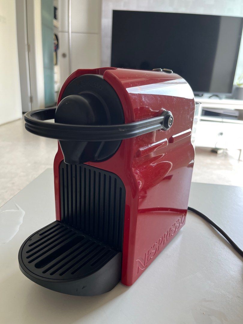 Nespresso Inissia coffee machine, TV & Home Appliances, Kitchen ...