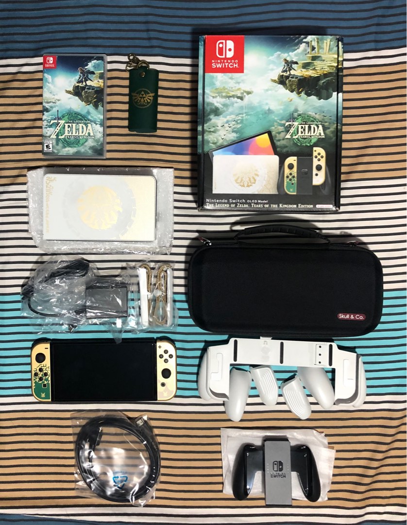 Nintendo switch OLED Zelda Edition, Video Gaming, Video Game Consoles ...