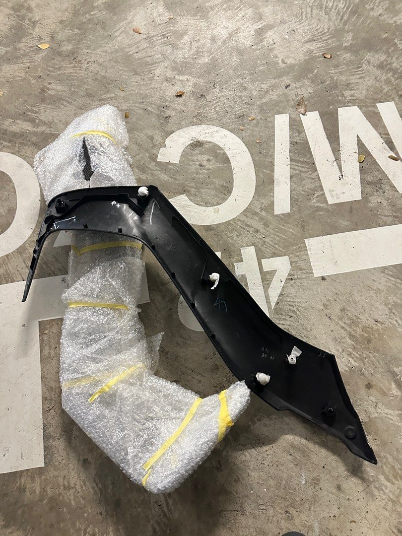 Nmax v2 king side panel, Motorcycles, Motorcycle Accessories on Carousell