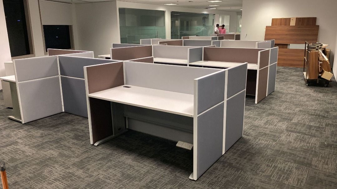 Office Workstation Computer Table, Size Dimension: 1.6 meter x 0.7 ...