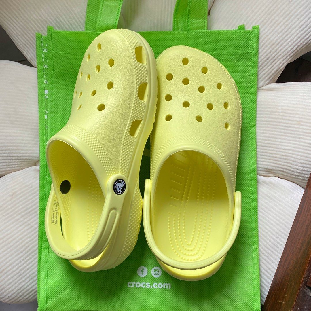 Original Crocs Classic Clog Citrus, Women's Fashion, Footwear, Slippers ...