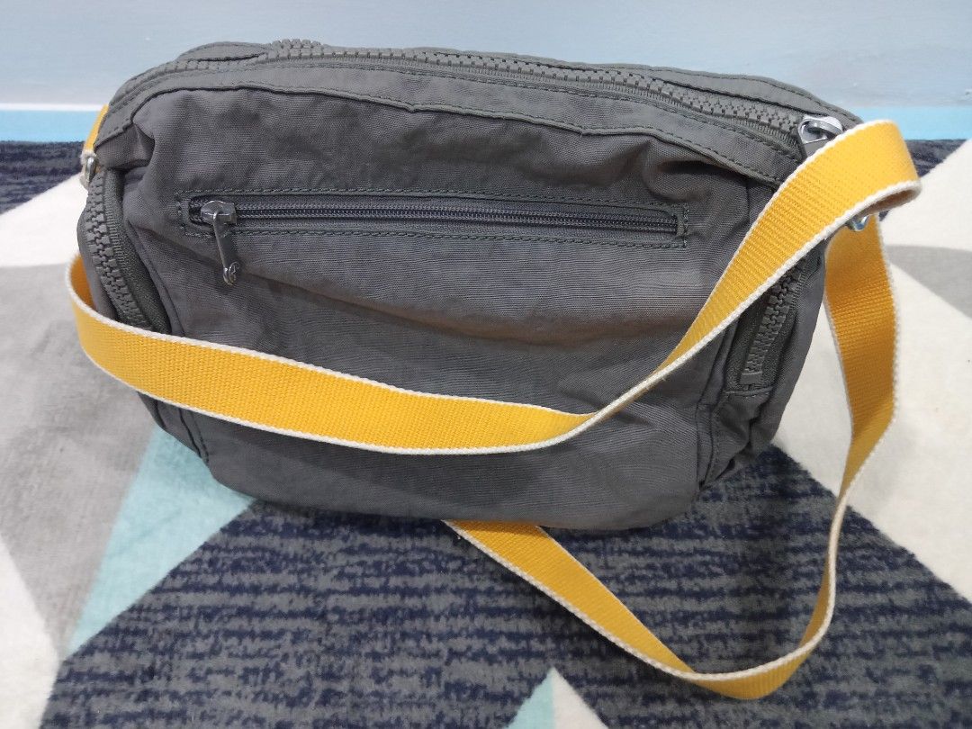Original Kipling Sling Bag, Men's Fashion, Bags, Sling Bags on Carousell