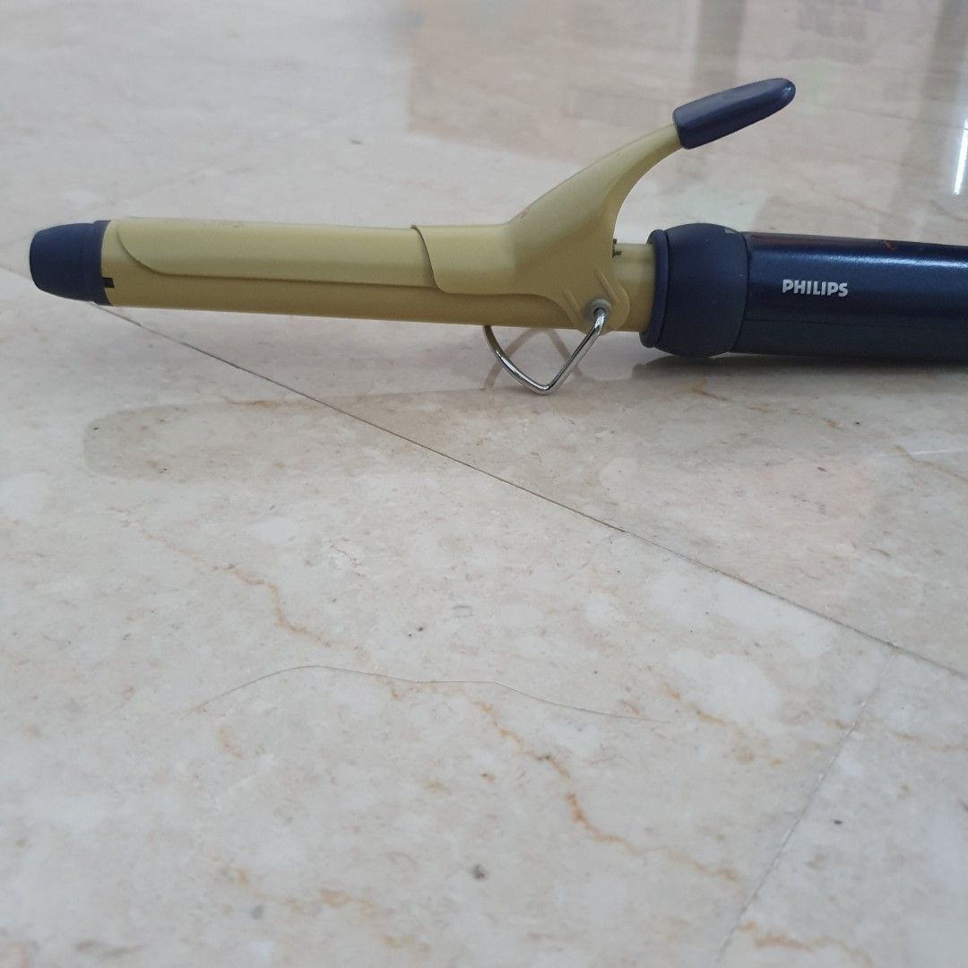 Philips Hair Curler, Beauty & Personal Care, Hair on Carousell