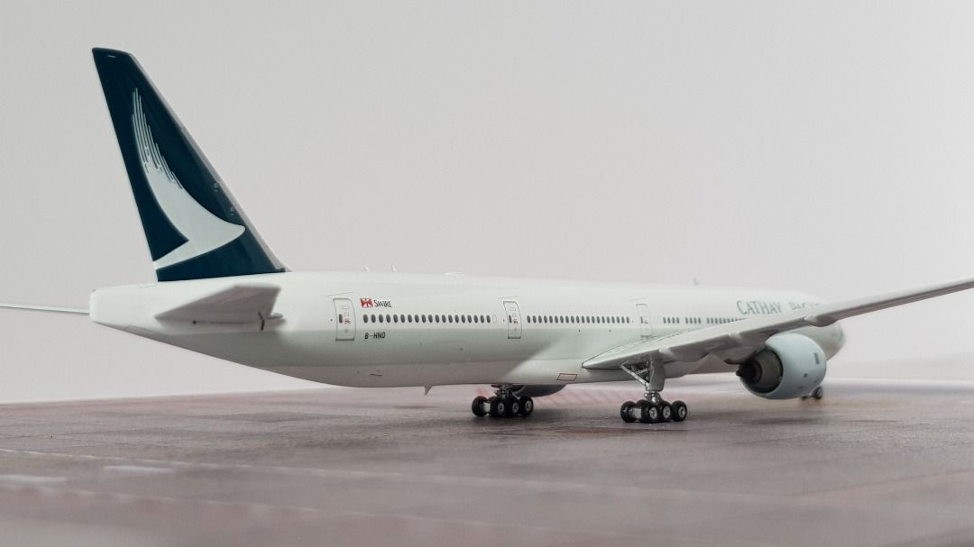 Phoenix Models Cathay Pacific Boeing 777-300 B-HNO "Cathay Paciic ...