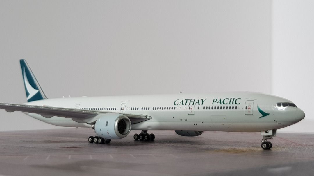 Phoenix Models Cathay Pacific Boeing 777-300 B-HNO "Cathay Paciic ...