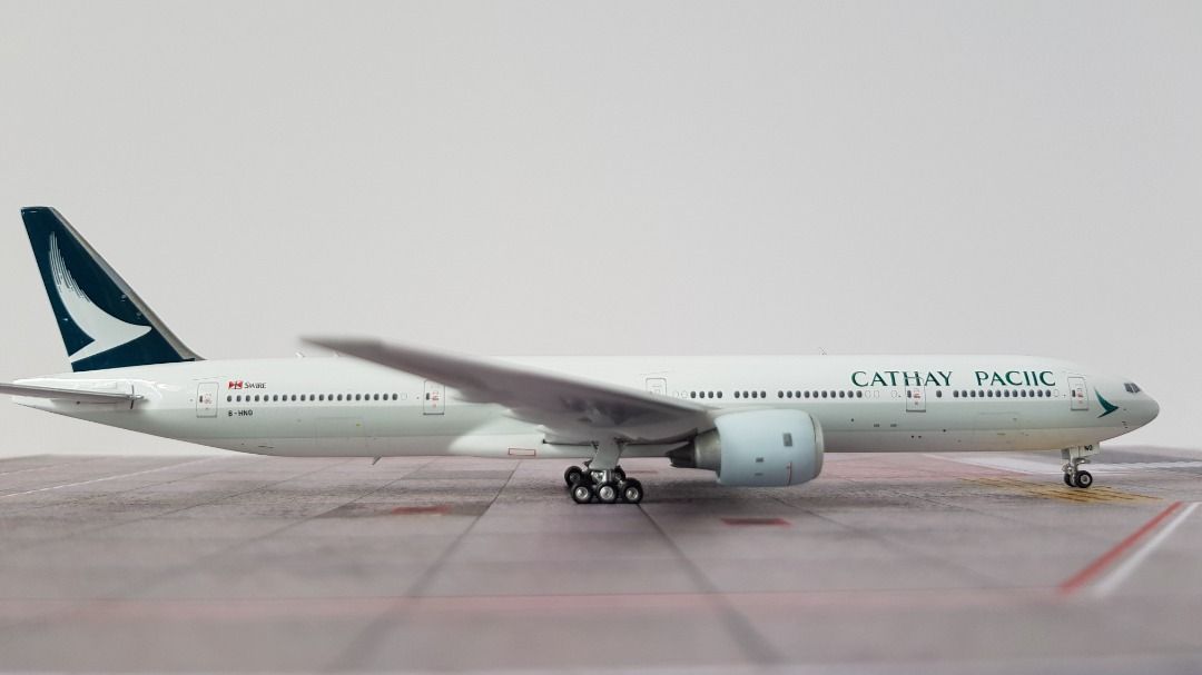 Phoenix Models Cathay Pacific Boeing 777-300 B-HNO "Cathay Paciic ...