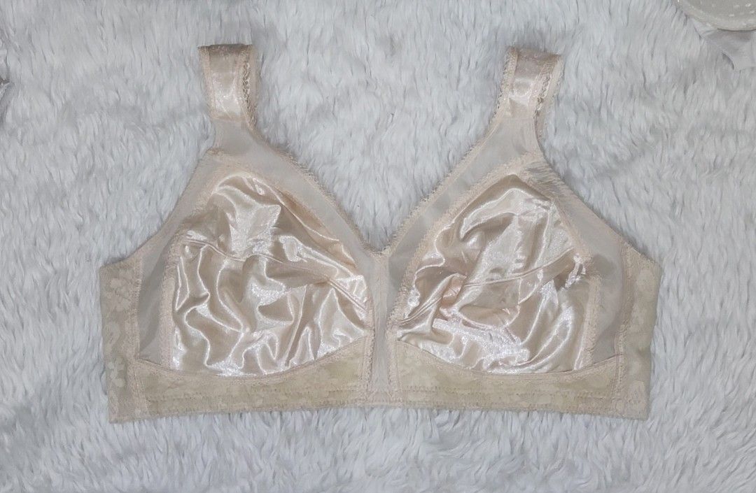 Playtex non wire bra 44b plus size, Women's Fashion, Maternity wear on ...