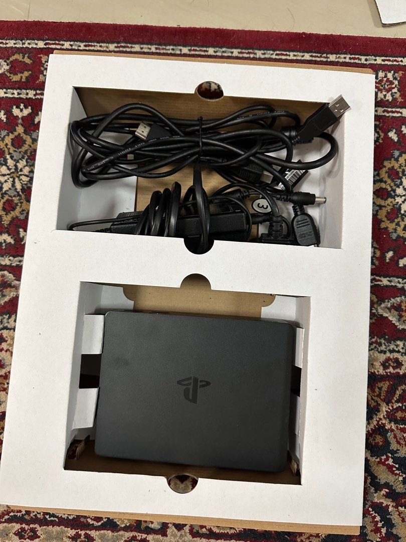 PSVR with aim controller and Move controller, Video Gaming, Video Game ...