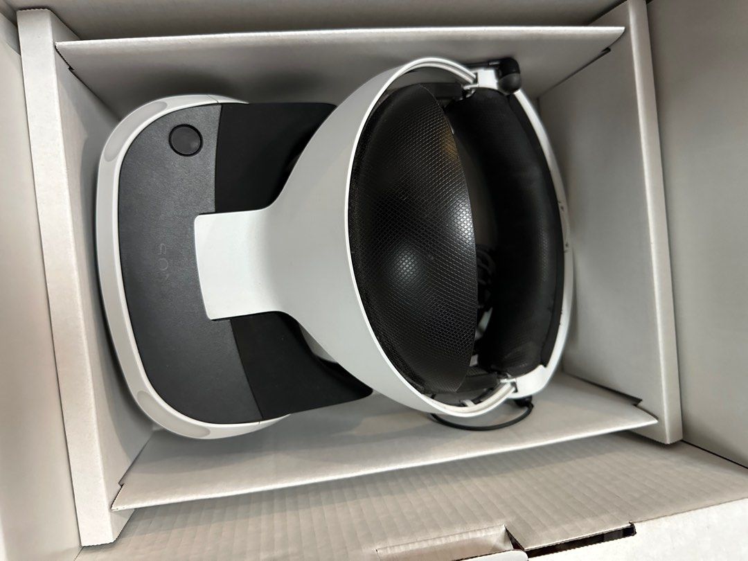 PSVR with aim controller and Move controller, Video Gaming, Video Game ...