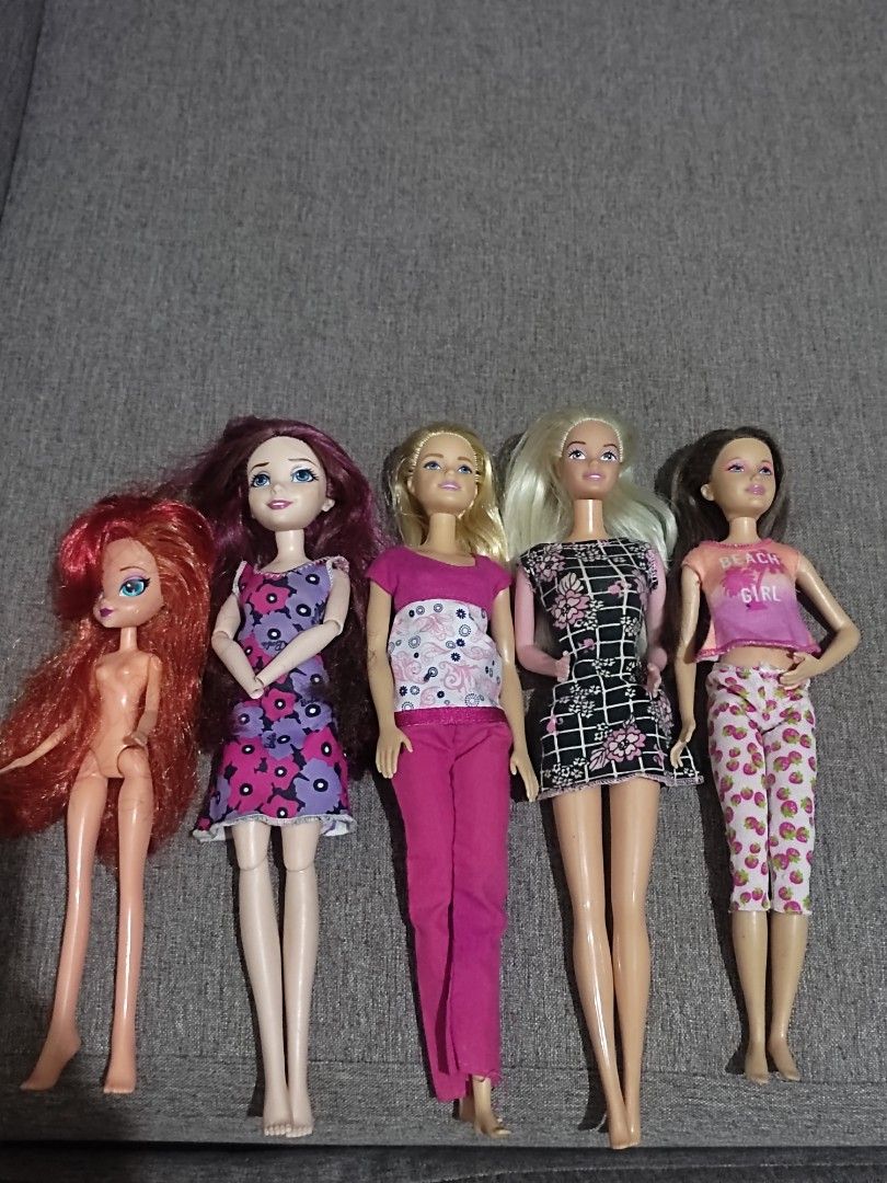 [RUSH] Mattel & Hasbro Dolls BUNDLE - Preloved Barbie Dolls Take All ...