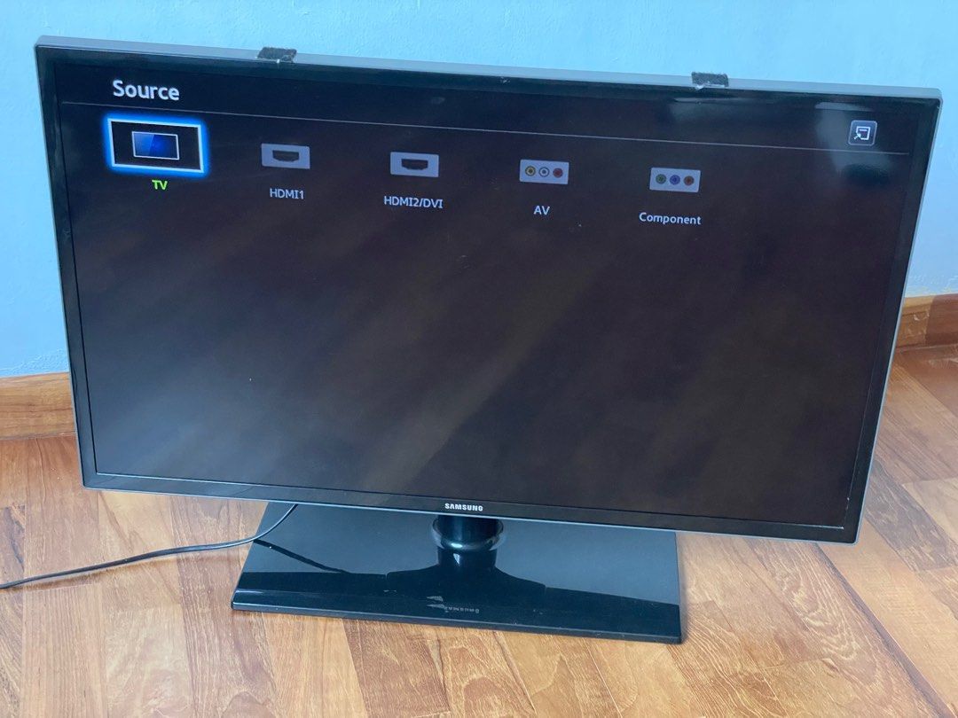 Samsung 32 inch TV, TV & Home Appliances, TV & Entertainment, TV on ...