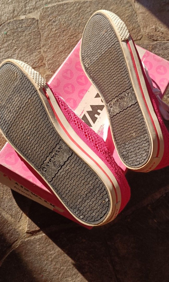 Sepatu Airwalk Pink Ukuran 40 - Warna Pink Barbie, Fesyen Wanita ...