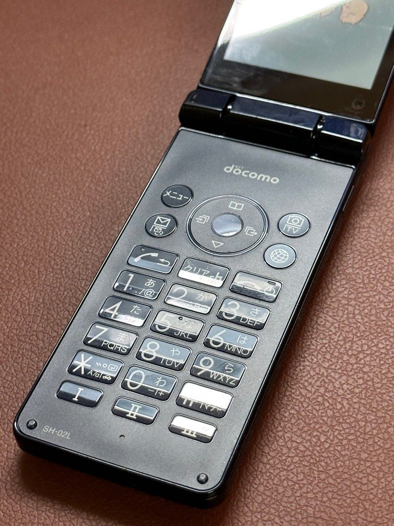 Sharp SH-02L 藍黑色 日系摺機 收藏用 全新成色 Android 8.1 中文輸入法, 手提電話, 手機, 其他手機 - Carousell