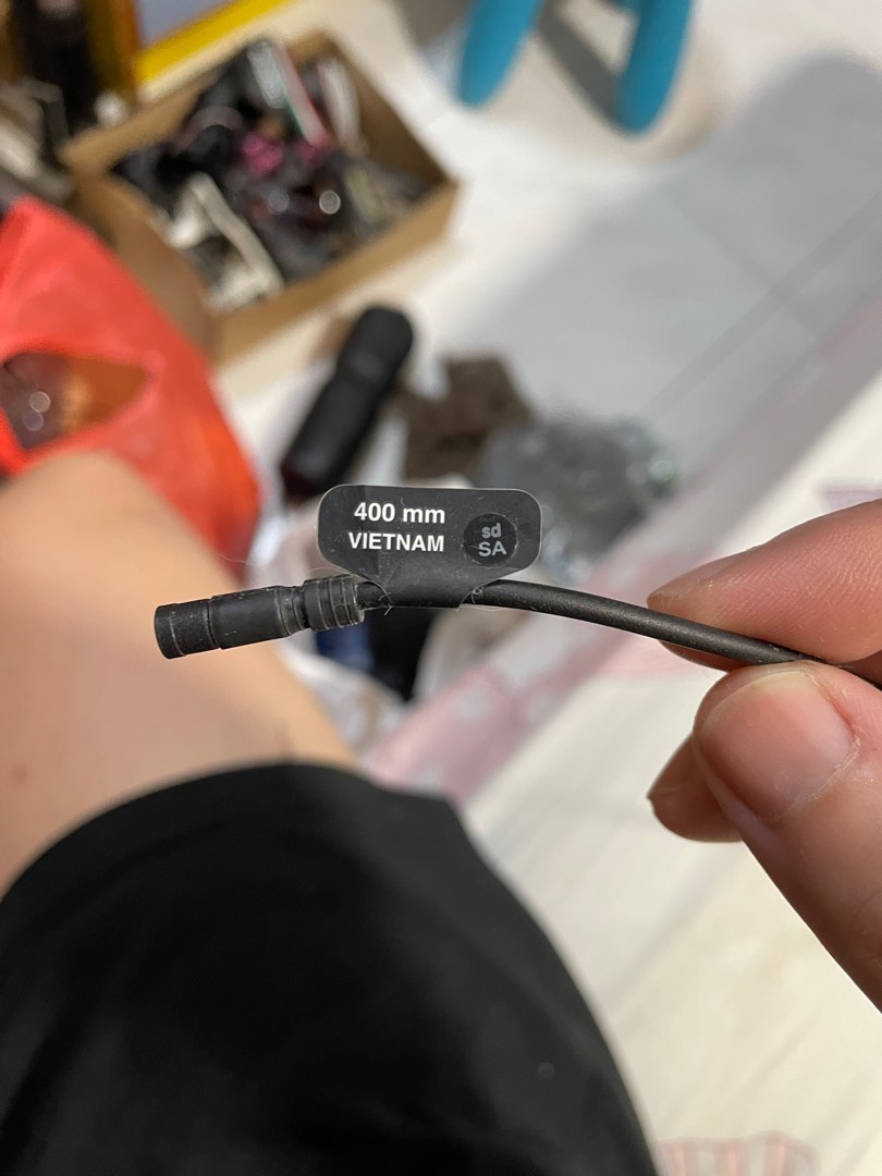 Shimano 400mm di2 cable, Sports Equipment, Bicycles & Parts, Parts ...