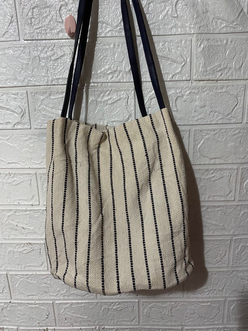 Shoopen Tote Bag on Carousell