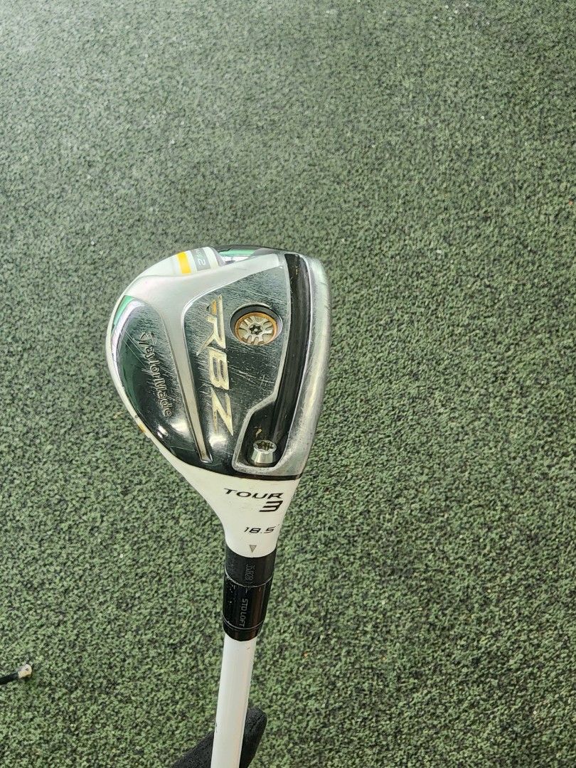 Taylormade RBZ stage 2 Tour 3 rescue, Sports Equipment, Sports & Games, Golf on Carousell