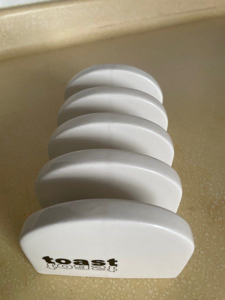 Toast holder (ceramic ), TV & Home Appliances, Kitchen Appliances ...