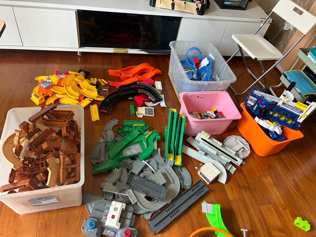 Tomica Track sets CLEARANCE, Hobbies & Toys, Toys & Games on Carousell