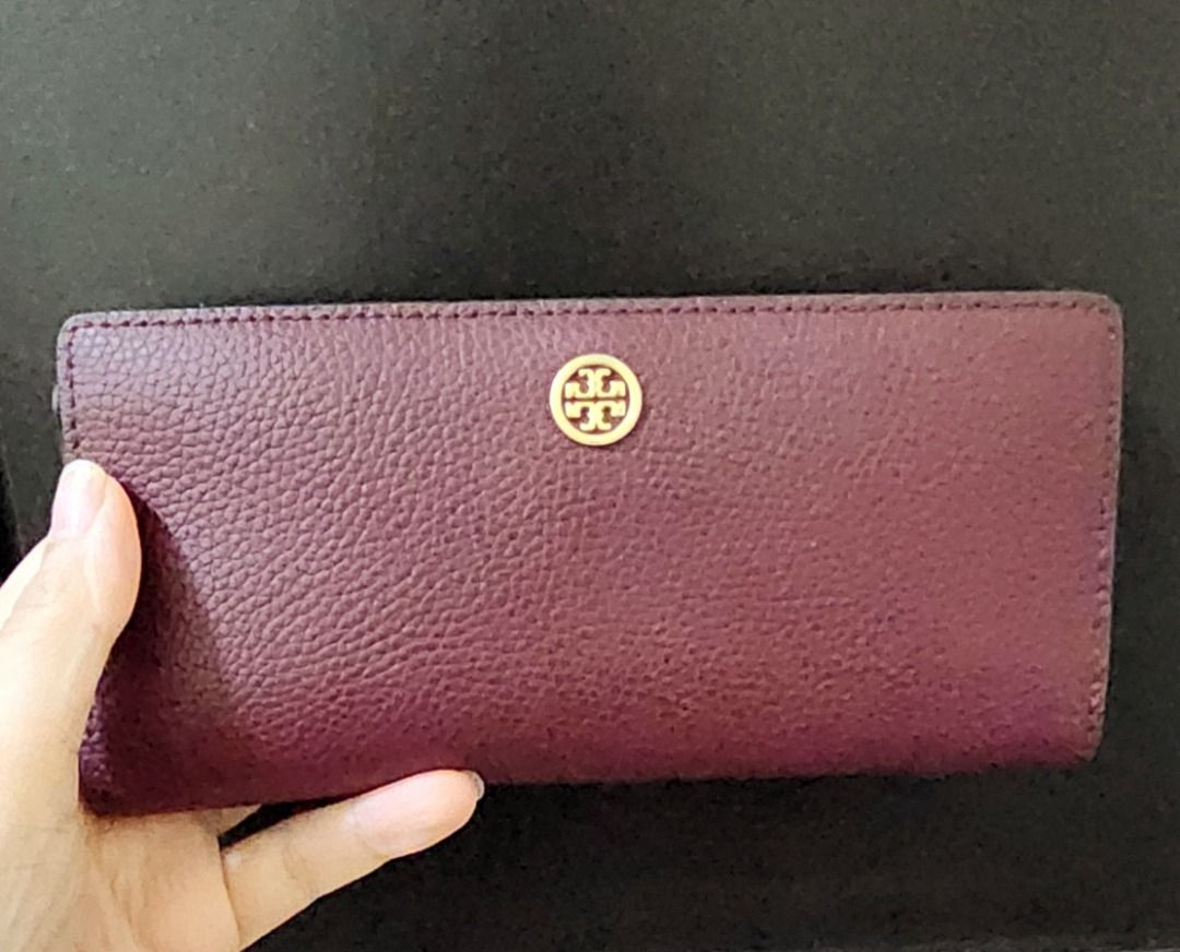 Tory Burch Walker Long Wallet on Carousell