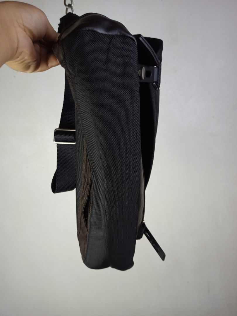 TUMI - ALPHA BRAVO FOSTER MESSENGER BAG on Carousell