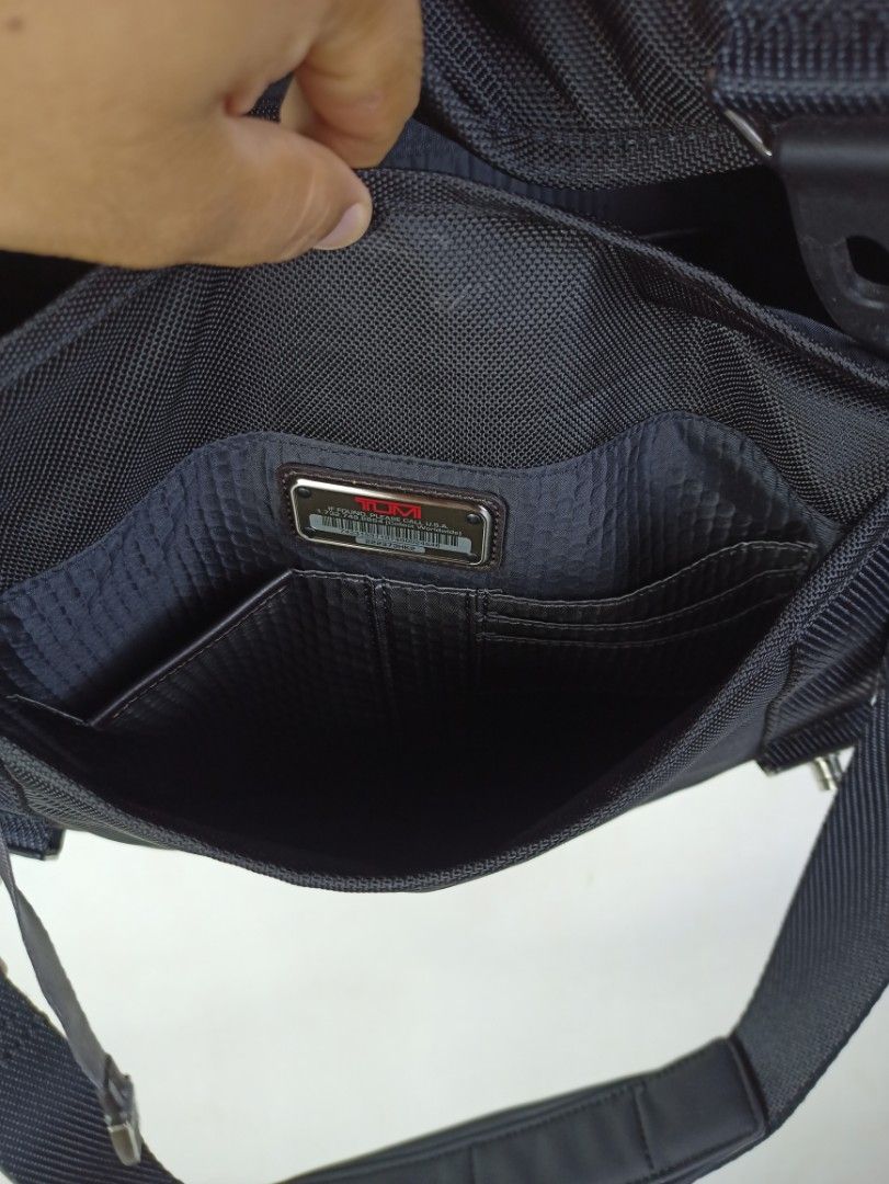 TUMI - ALPHA BRAVO FOSTER MESSENGER BAG on Carousell