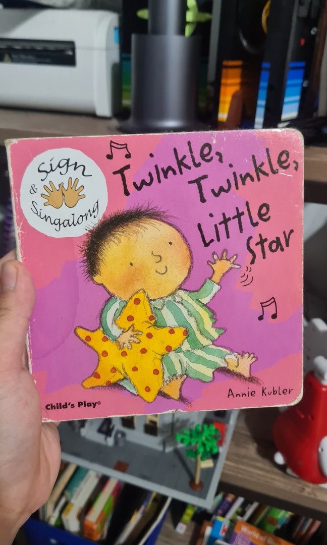Twinkle twinkle board book on Carousell