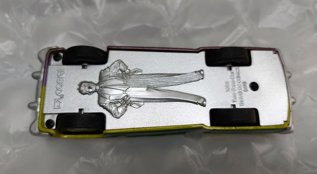 TWO-FACE CAR - 2005 Corgi BATMAN 1950s DC Comics 1:43 Diecast Series on ...