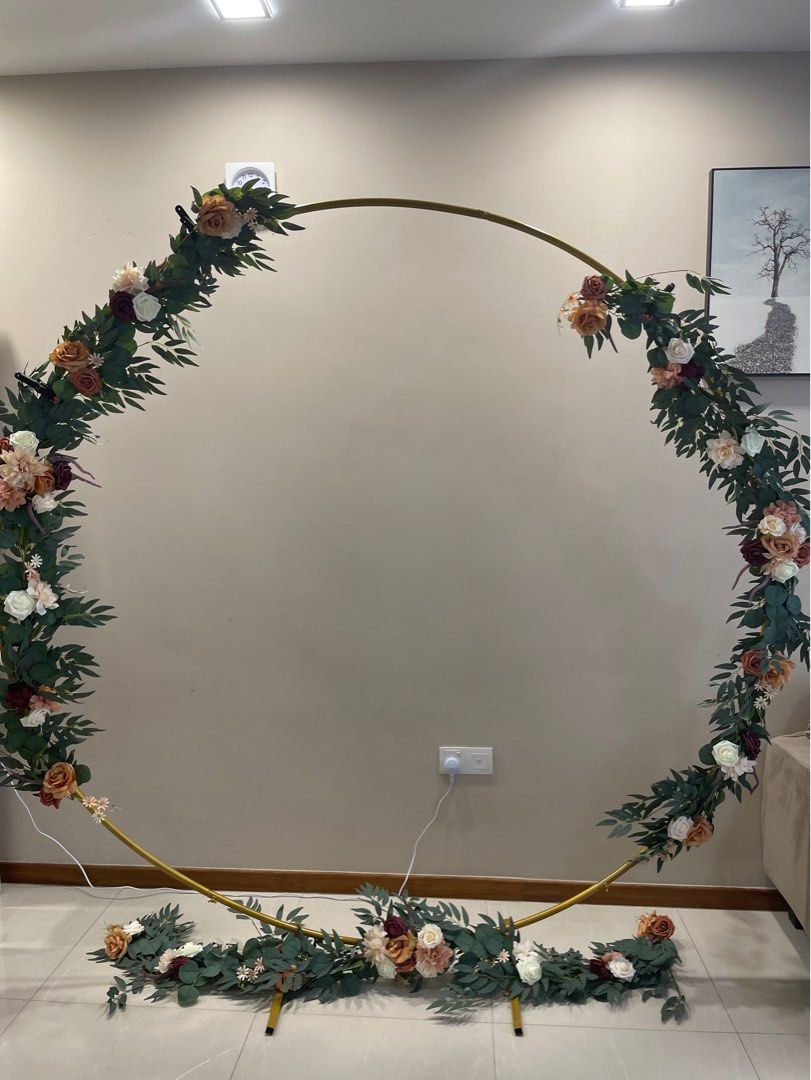 Wedding / Engagement/ Solemnisation Round Floral Arch backdrop / floral ...