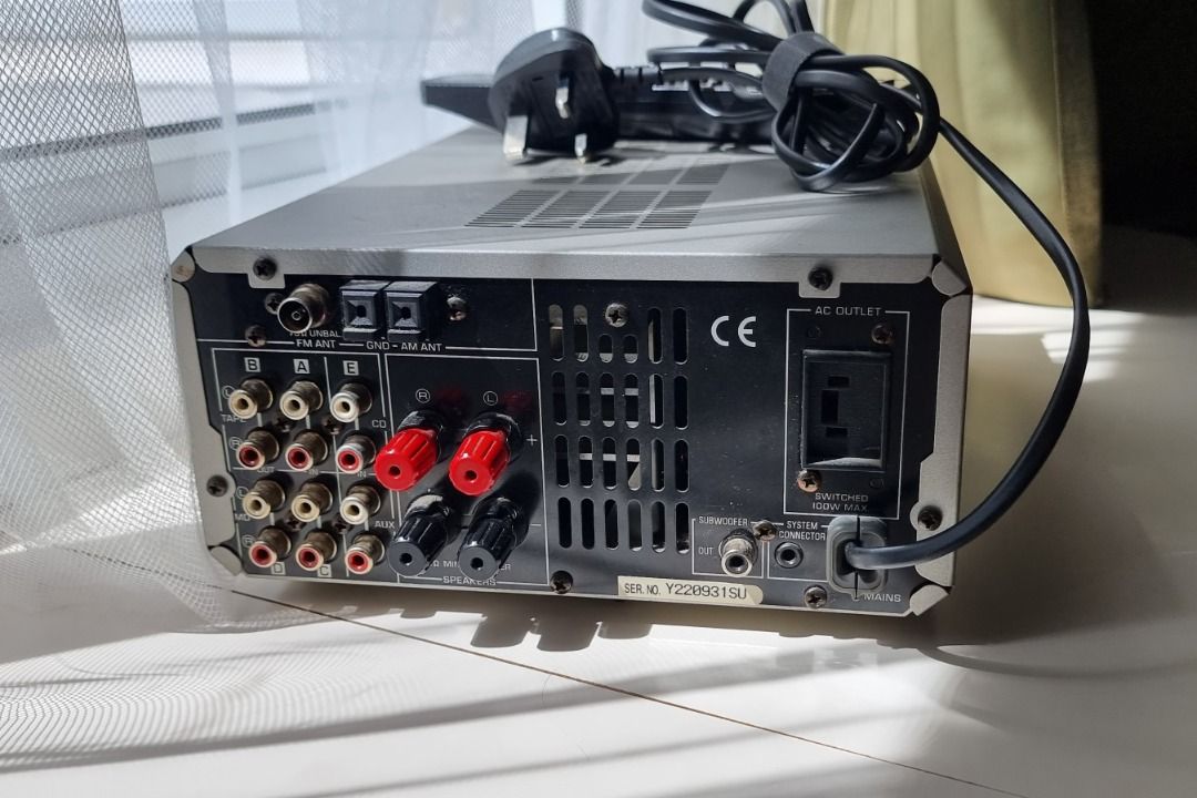 Yamaha Natural Sound Stereo Receiver - RX-E200 + Original Remote, Audio ...