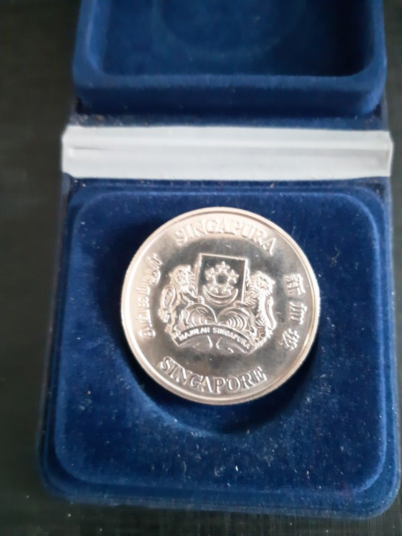 1988 $ 5 Centenary of the Singapore Fire Service Coin, Hobbies & Toys ...