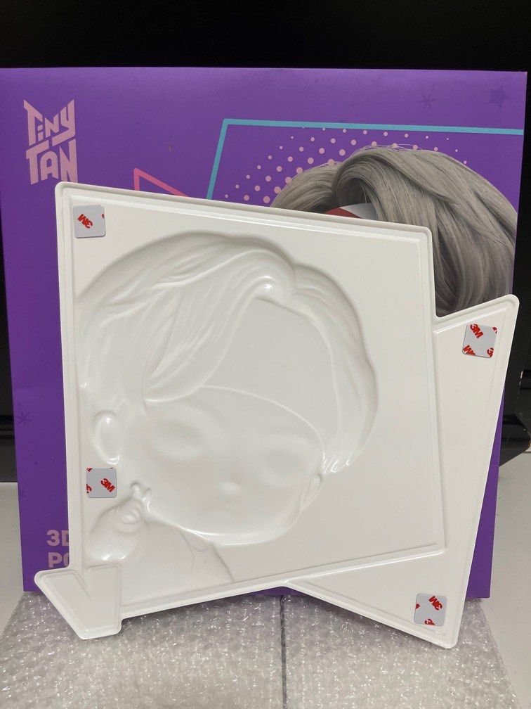 3D Poster BTS V Tiny Tan Original, K-Wave di Carousell