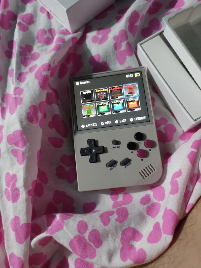 ANBERNIC RG35XX, 128GB GARLIC OS + 64GB STOCK OS, Video Gaming, Video ...