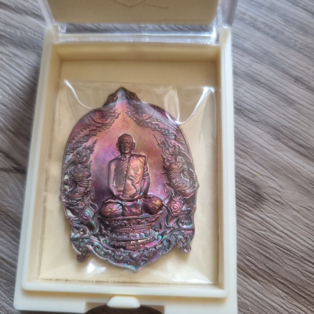 Archan Tom Wat Tha Sabang rian in temple box, Hobbies & Toys ...