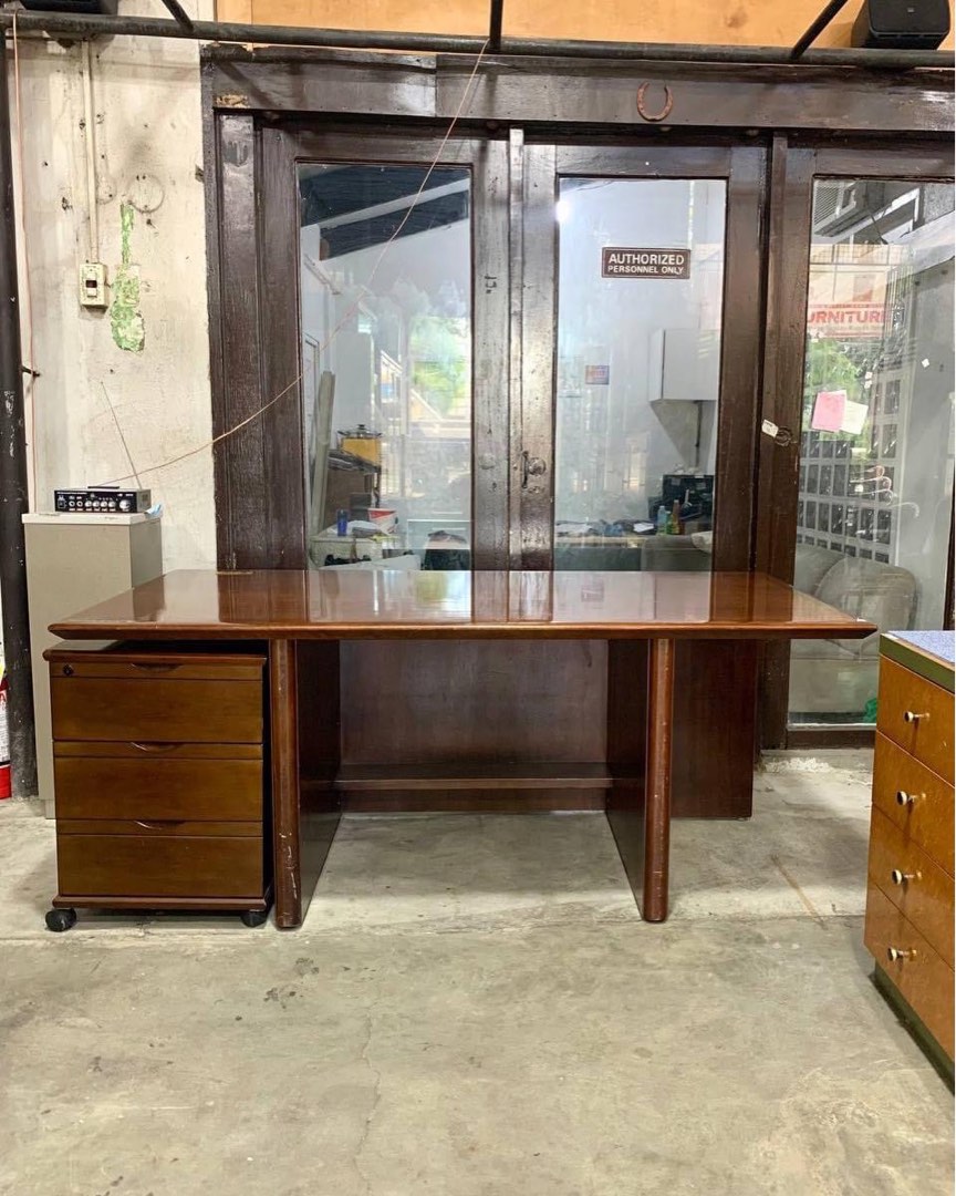 Big executive office desk Japan sueplus solidhardwood w/ padestal ...