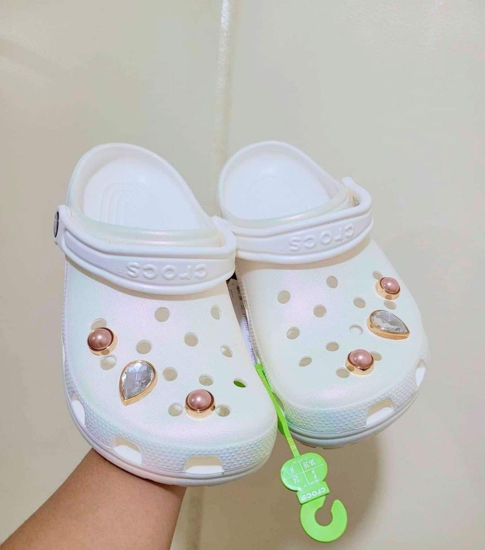Crocs Iridescent Crystal Clog with Free jibbitz - size j6/women8, Women ...