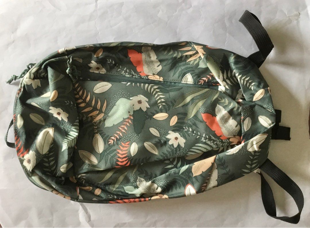 Decathlon Quecha backpack 10L, Men's Fashion, Bags, Backpacks on Carousell